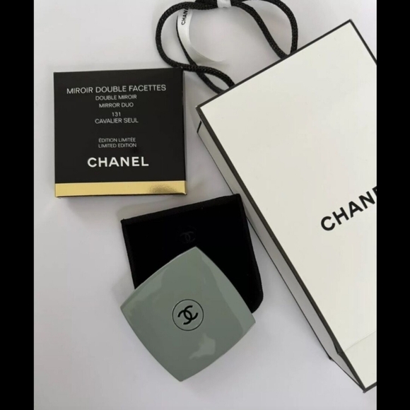 CHANEL | Accessories | Chanel Limited Edition Miroir Double Facettes ...